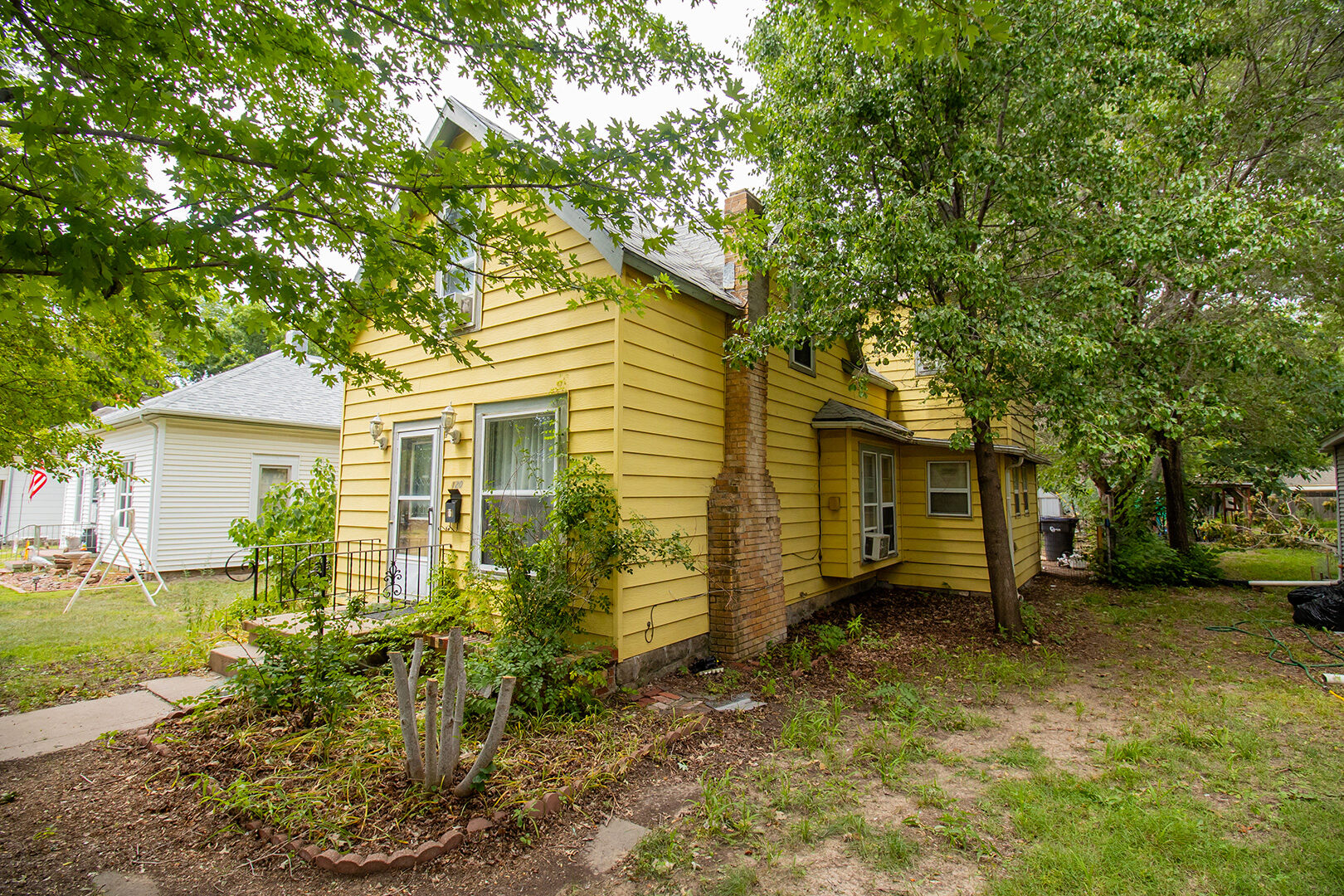 120-sw-5th-st-newton-ks-67114-mccurdy-real-estate-auction